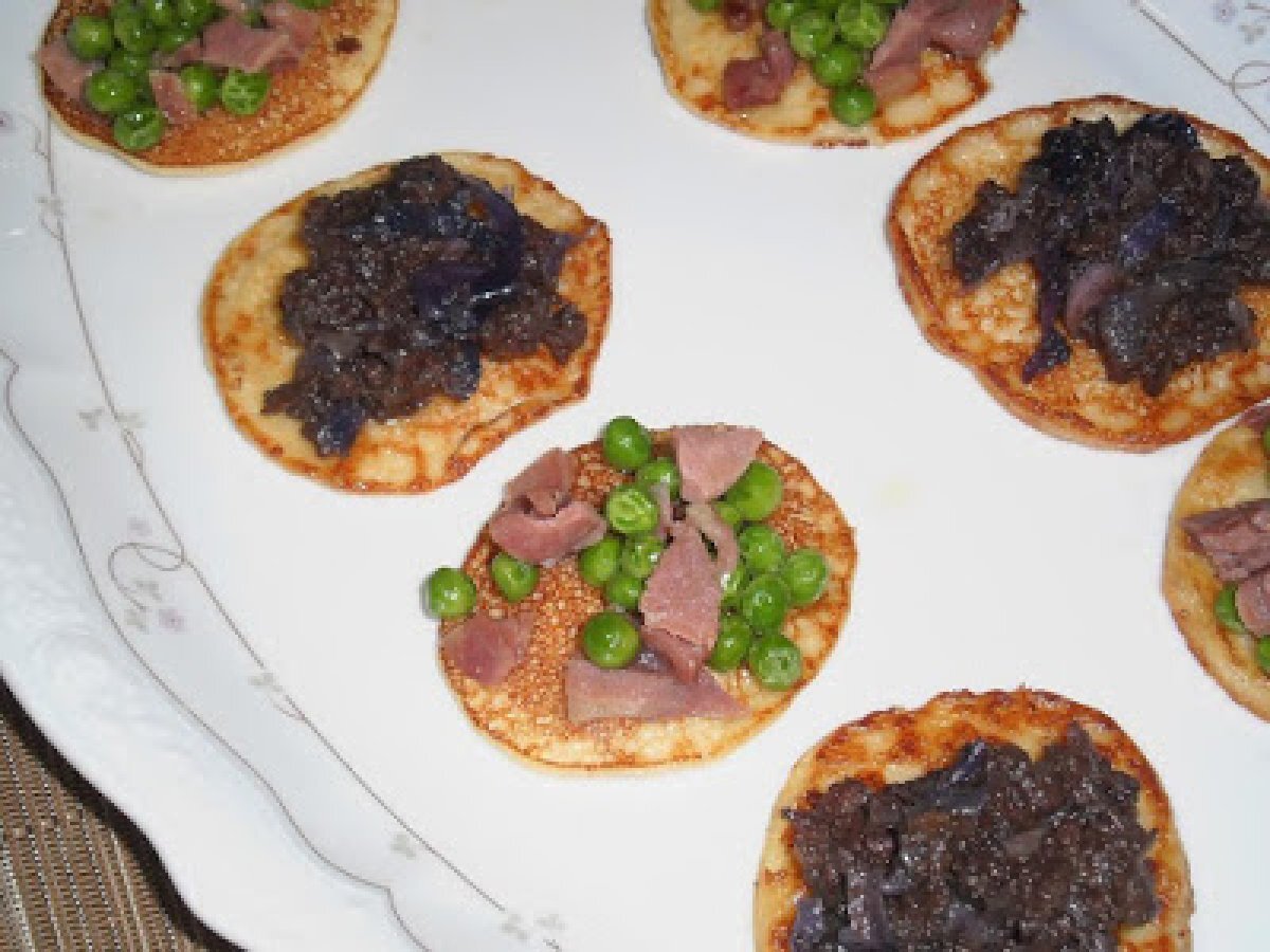 Blinis de patata con guarnición. - Receta Petitchef