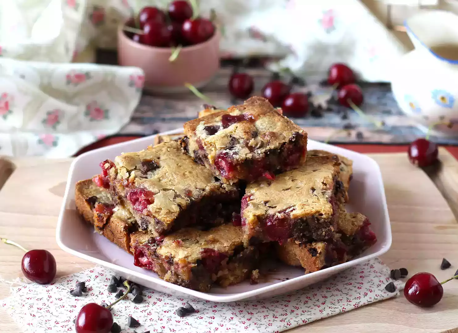 Receta de blondie de cerezas y chocolate crujiente