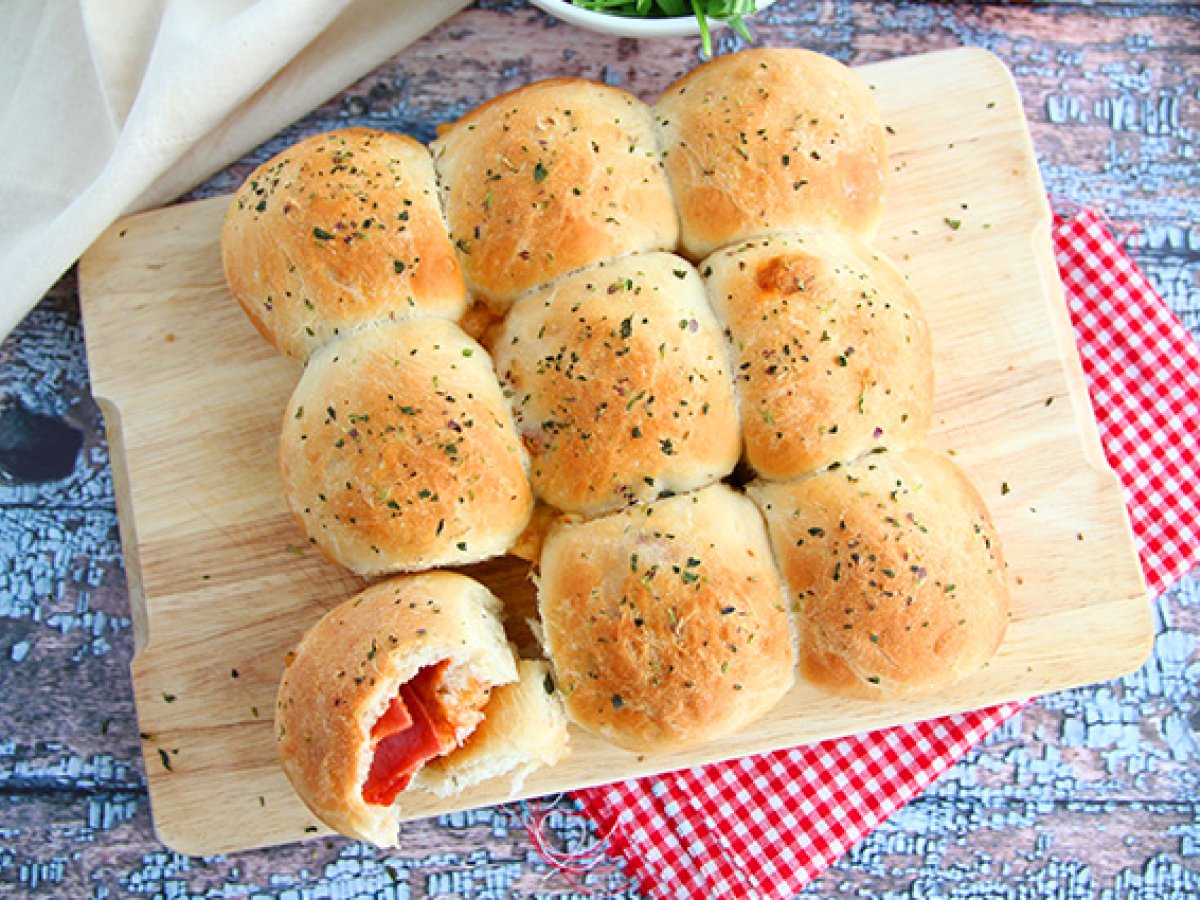 Receta de bollitos de pizza con jamón y queso