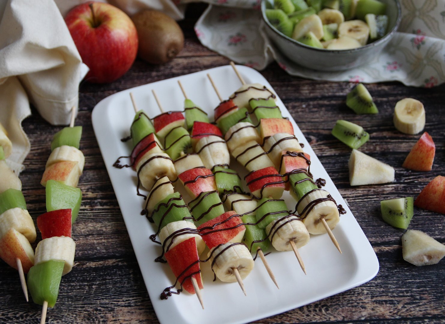 Pinchos De Frutas Con Chocolate