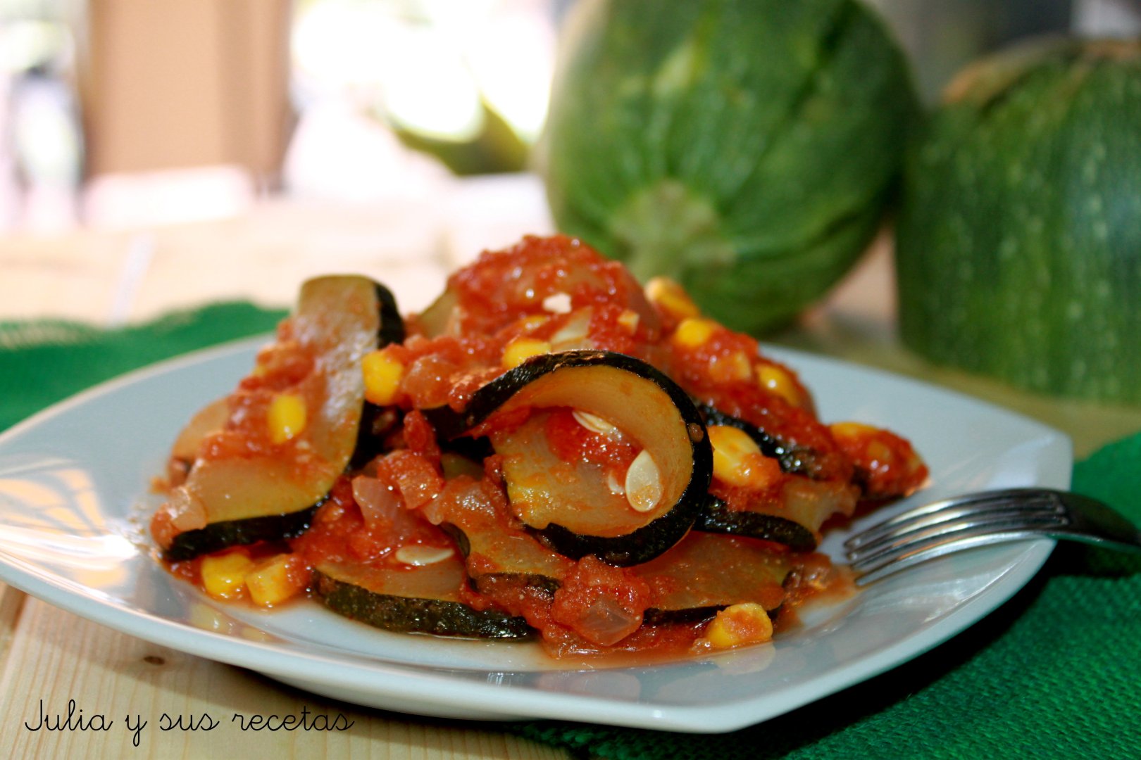Receta de calabacines con tomate y maíz fácil y saludable