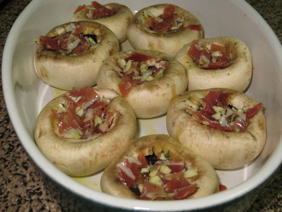 Receta de champiñones al horno con jamón fácil