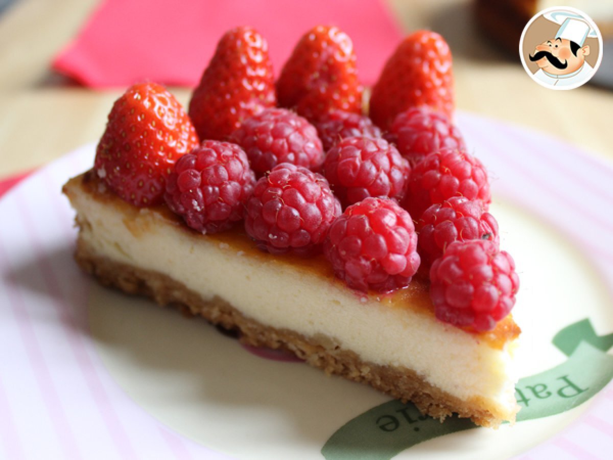 Receta de cheesecake con fresas y frambuesas fácil