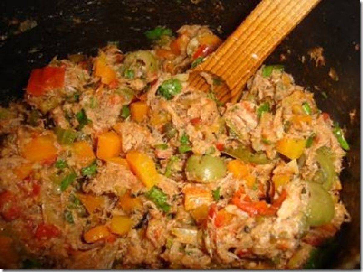 Chiles rellenos de salpicon de atun a la vinagreta receta - Receta ...