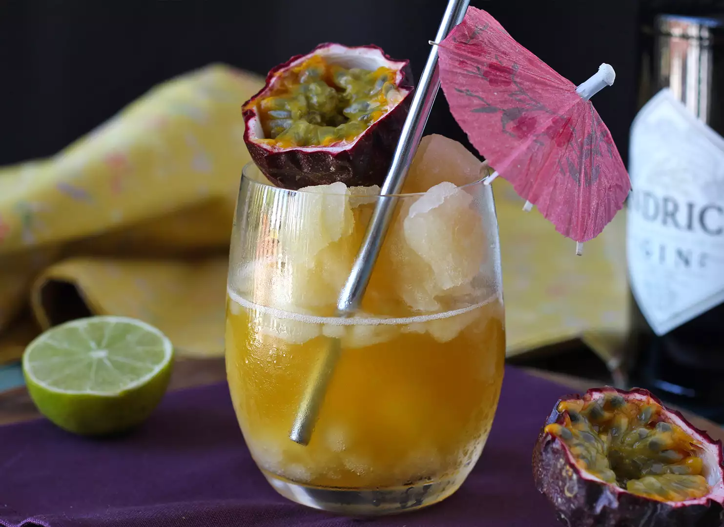 Cóctel granizado de ginebra y maracuyá: ¡la bebida refrescante del verano!