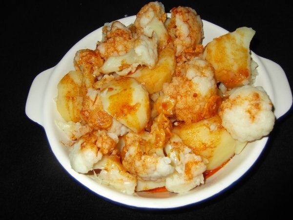 Receta de coliflor con patatas fácil y saludable