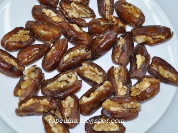 Receta de dátiles rellenos de nueces saludables