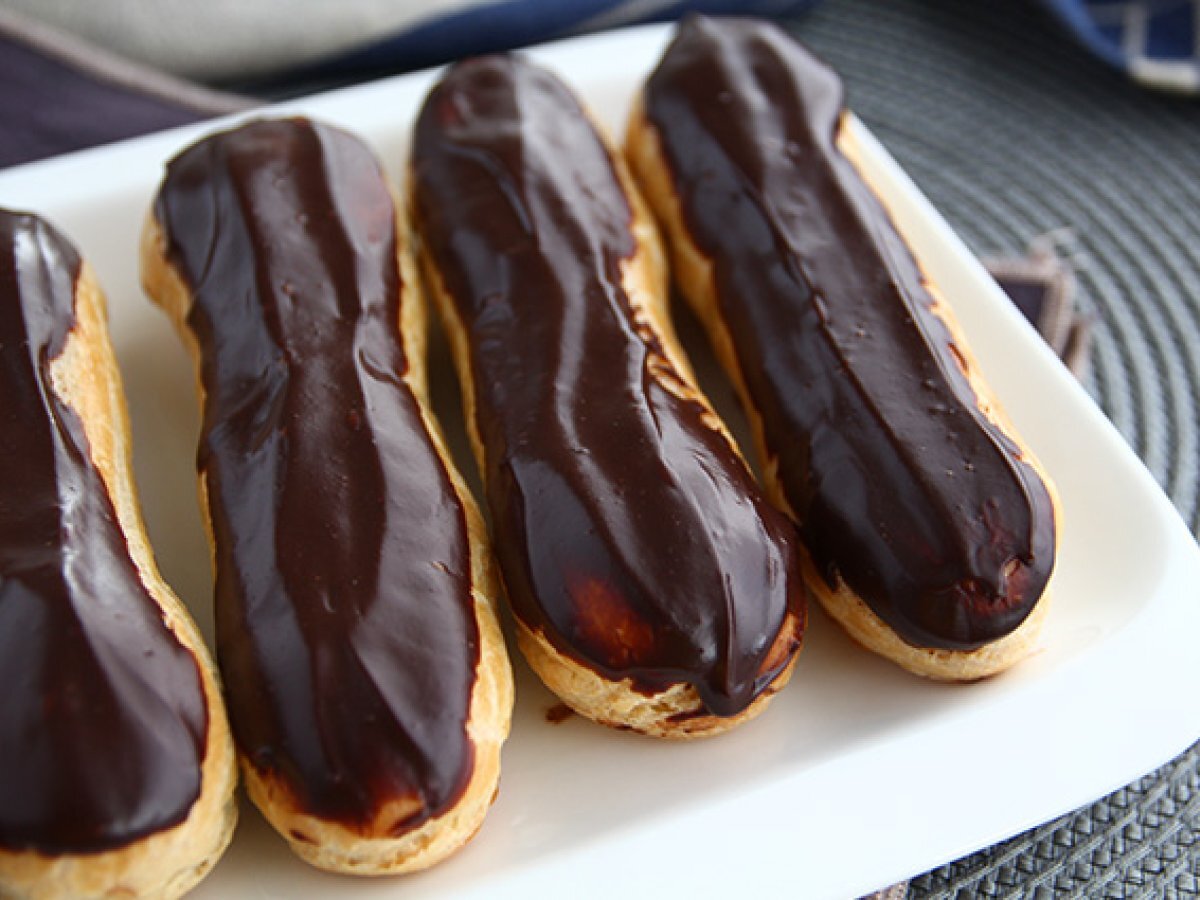 Receta de eclairs de chocolate caseros paso a paso