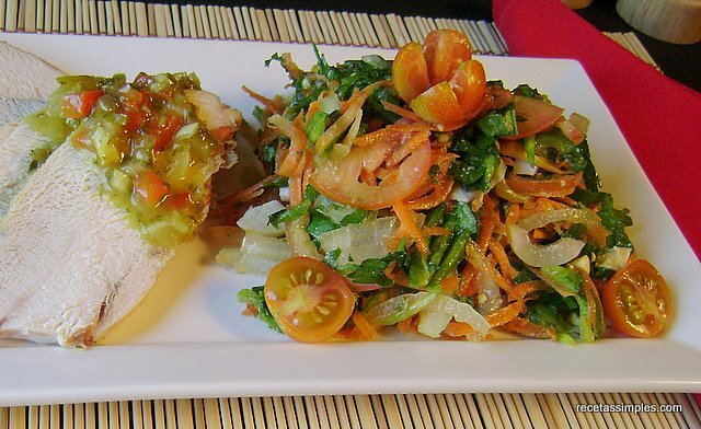 Receta de ensalada fácil con apio y cebolla