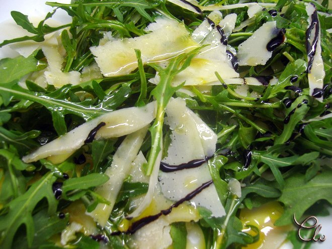 Ensalada cris de rúcula y parmesano - Receta Petitchef
