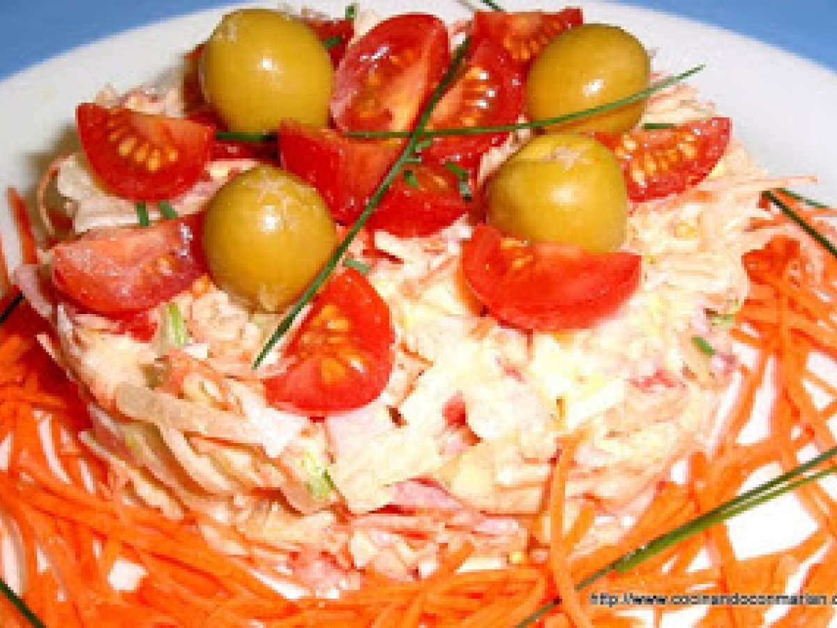 Receta de ensalada primaveral con salsa rosa