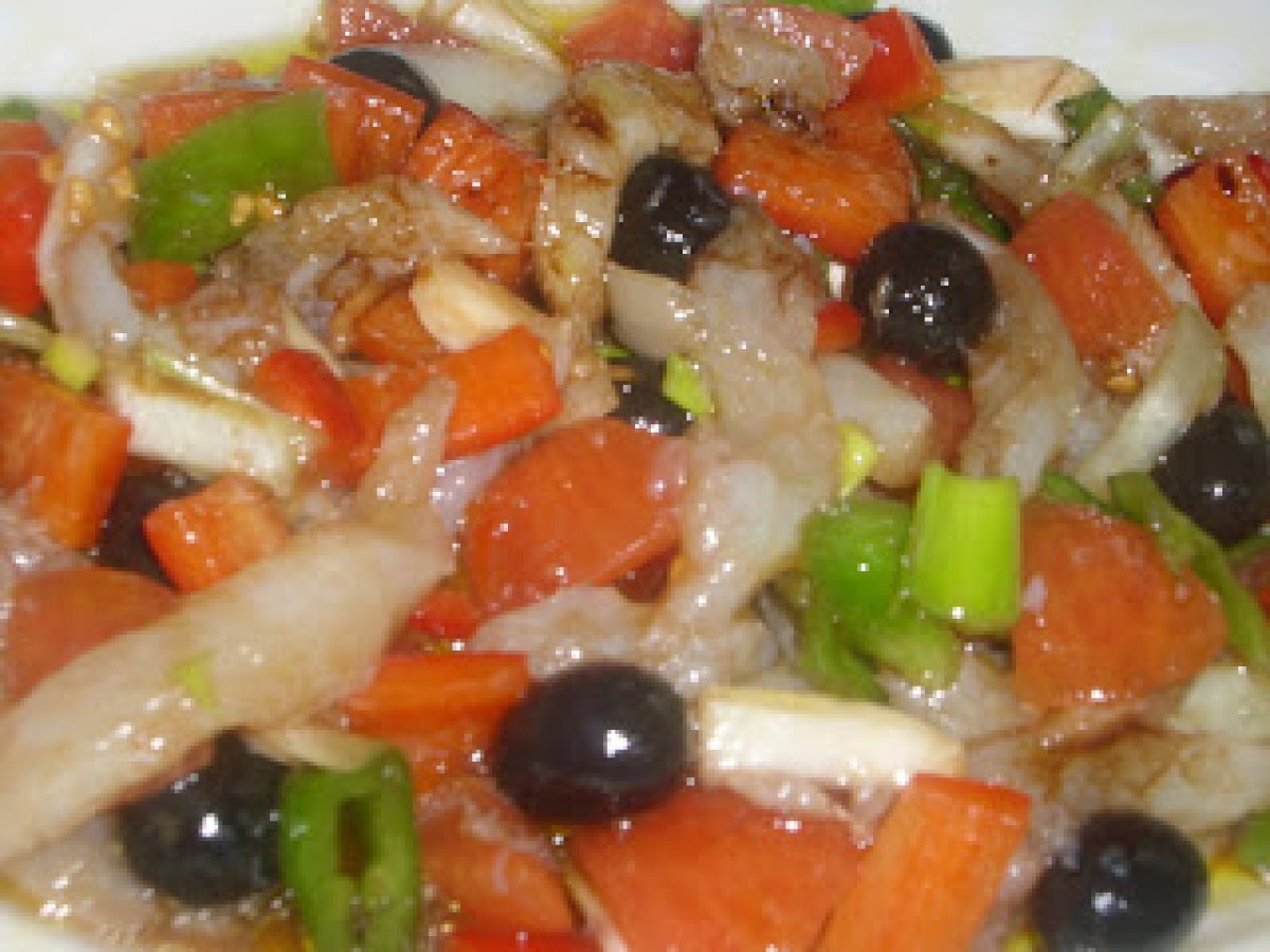 Esqueixada de bacallà: receta de ensalada de bacalao