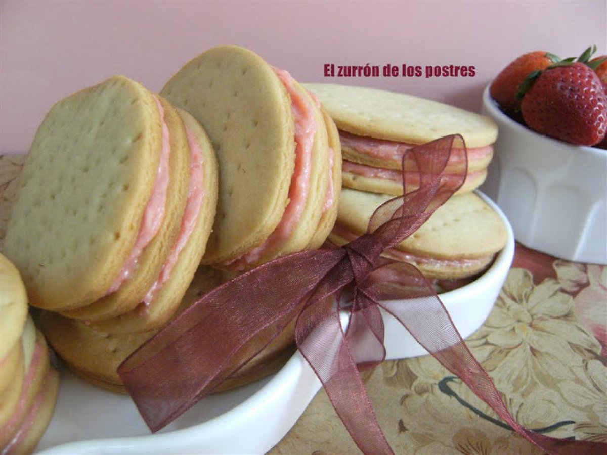 Receta de galletas rellenas de crema de fresa