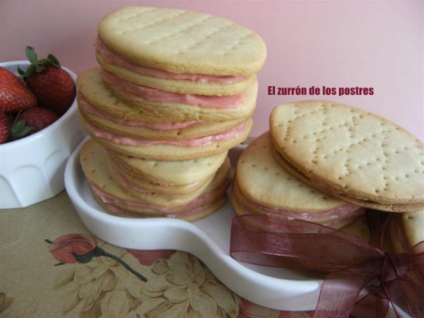 Receta de galletas rellenas de crema de fresa