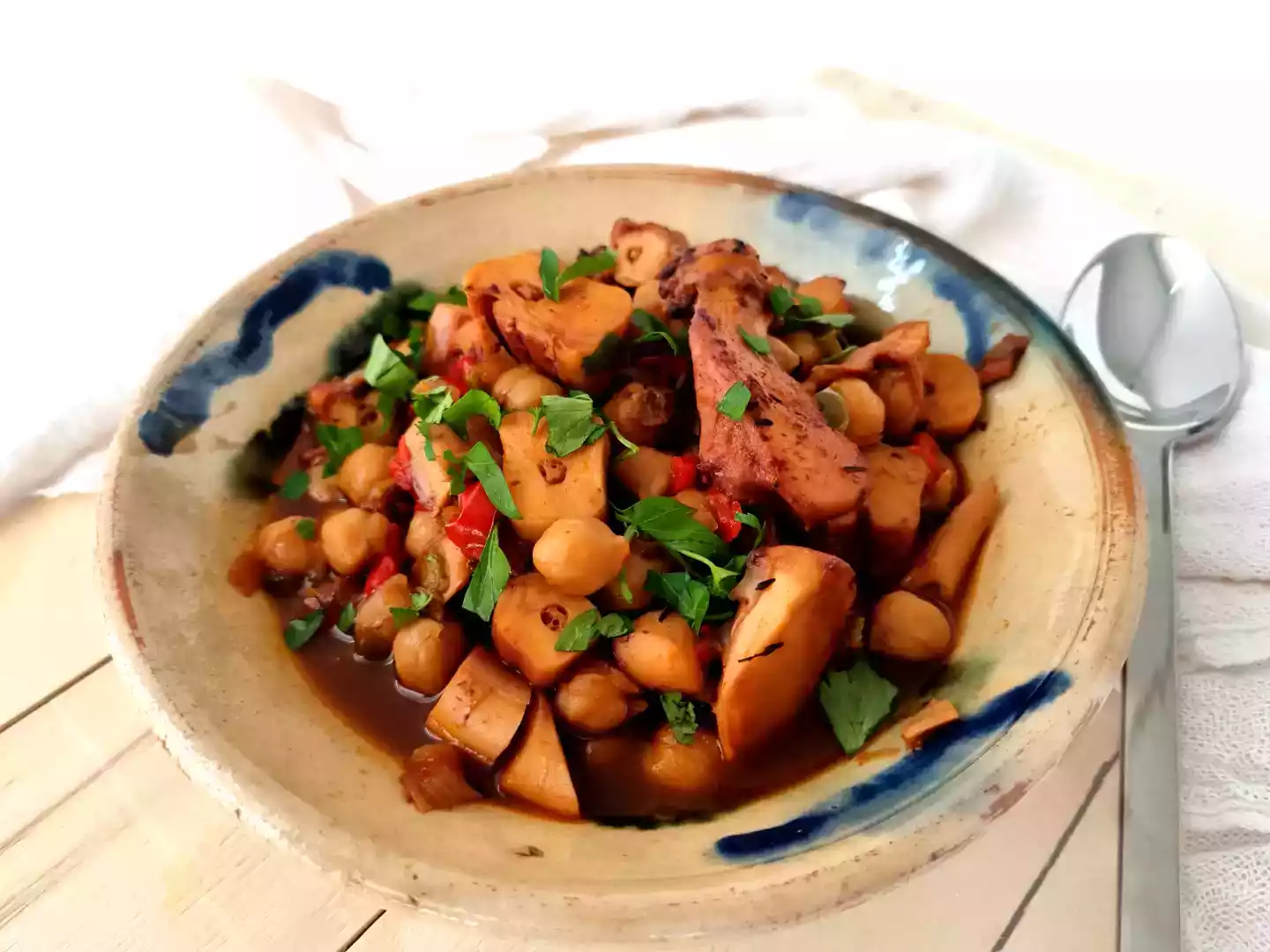 Receta de guiso de garbanzos con rejos