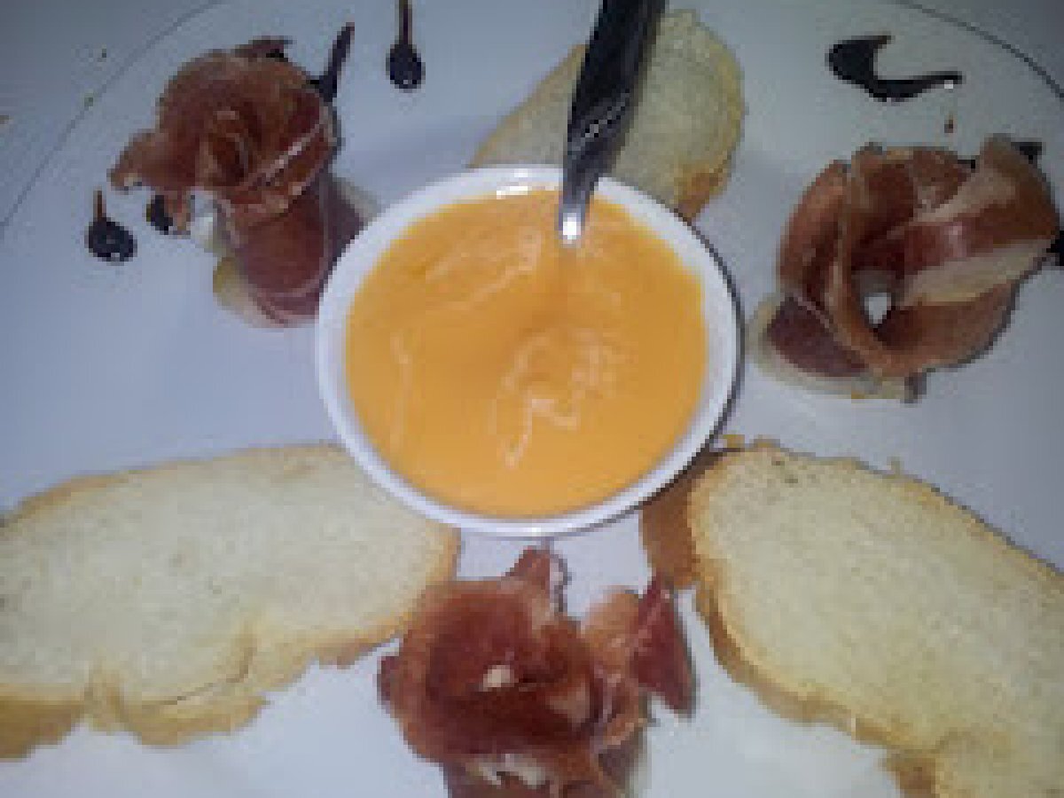 Lascas de jamón ibérico con pan tumaca - receta fácil