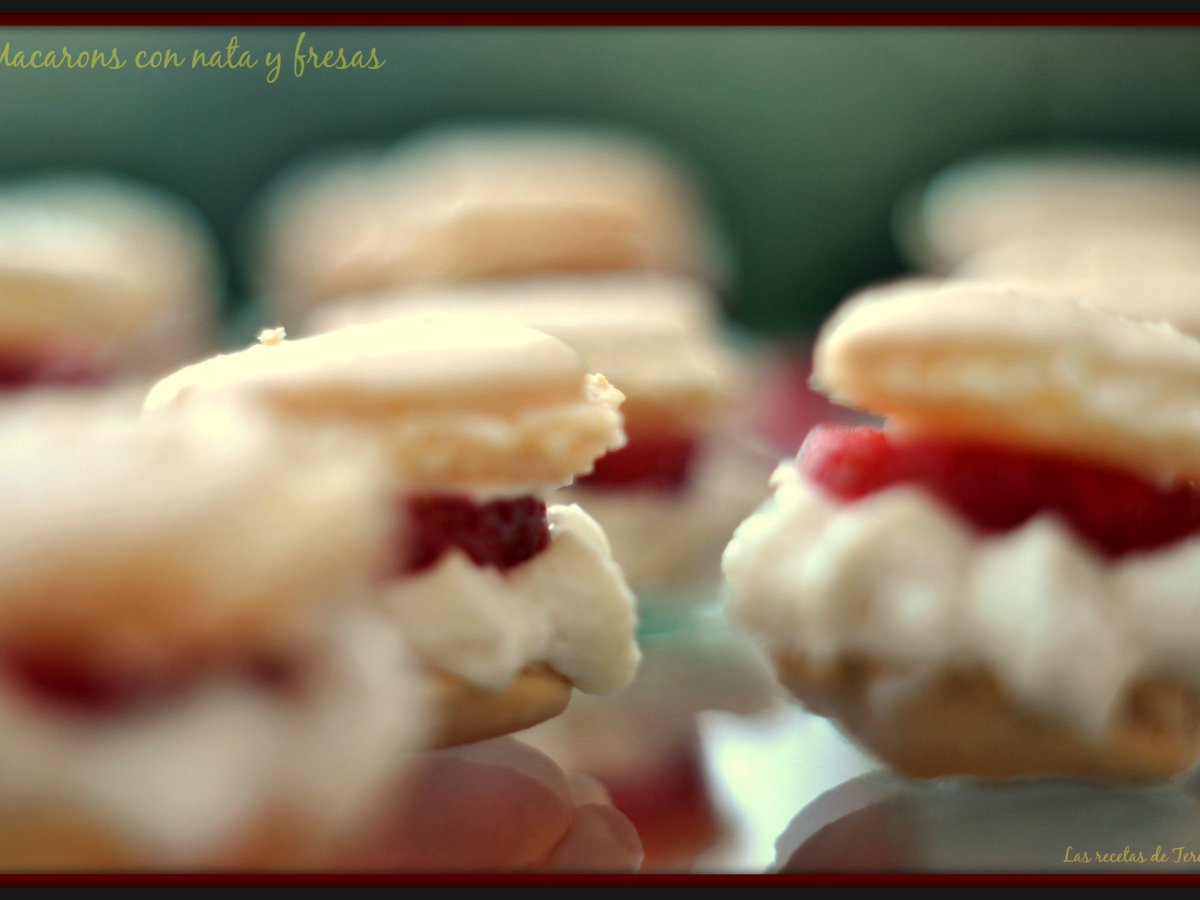Receta de macarons con nata y fresas fácil y deliciosa