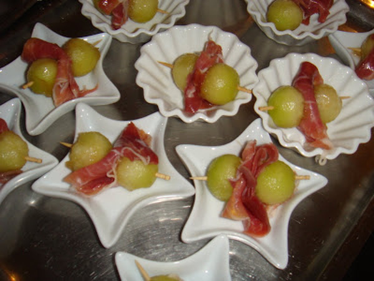 Receta de mini brocheta de melón con jamón fácil
