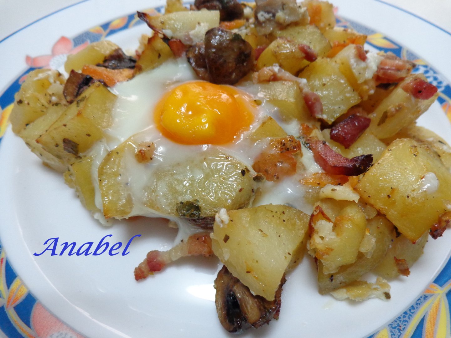 Receta de nido de patatas con huevo
