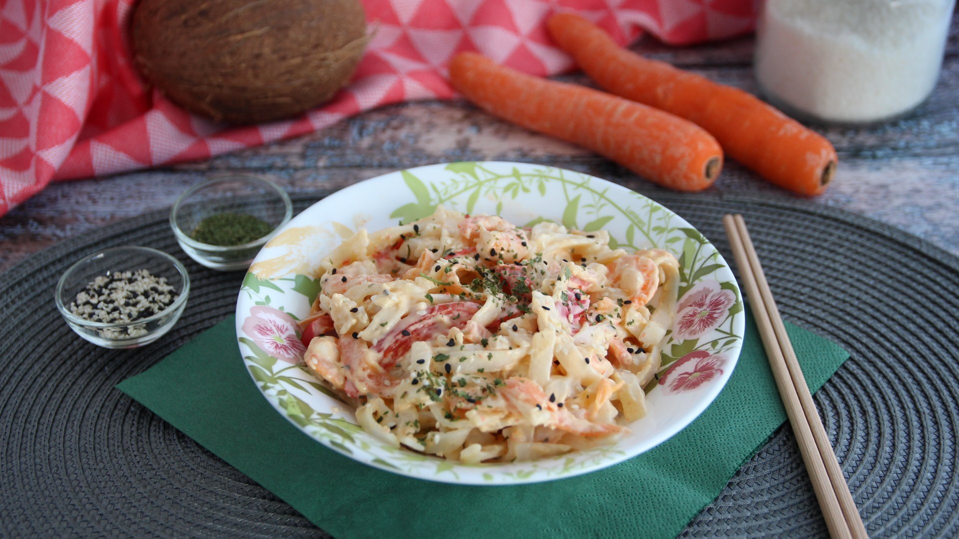 Receta de noodles de arroz con verduras, gambas y coco