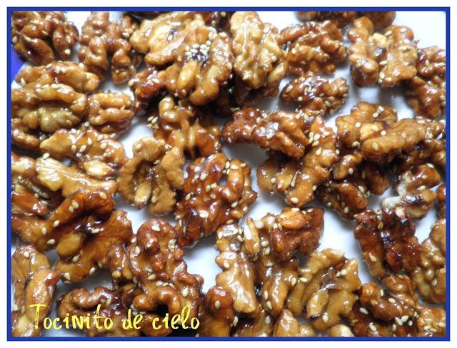 Receta de nueces caramelizadas con sésamo