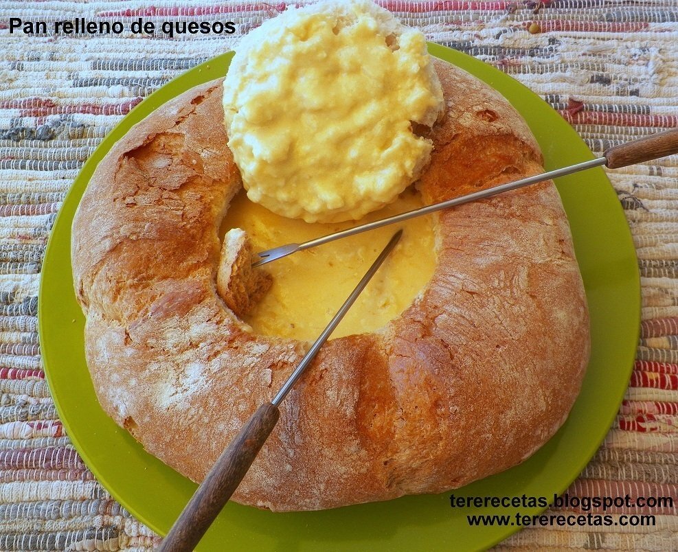 Receta de pan relleno de quesos fácil y delicioso