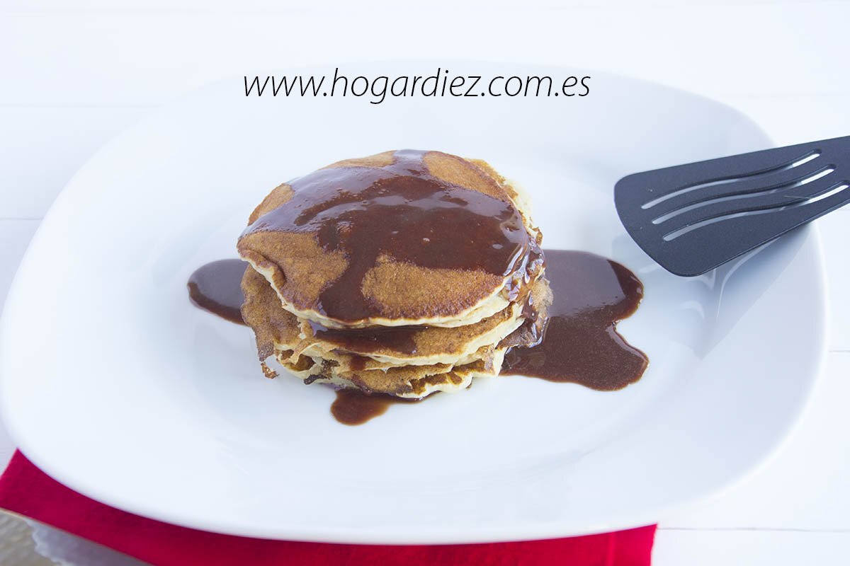 Pancakes con sirope casero de nutella - Receta Petitchef