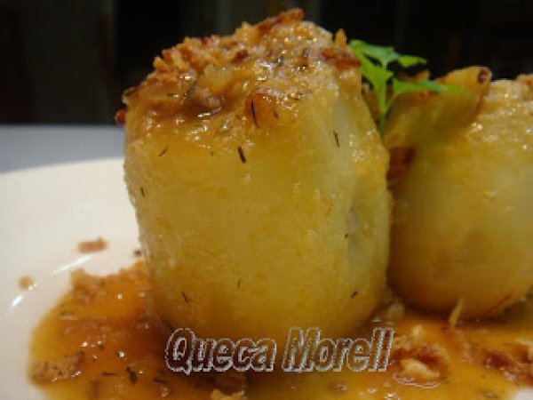 Receta de papas rellenas en salsa de cebolla frita