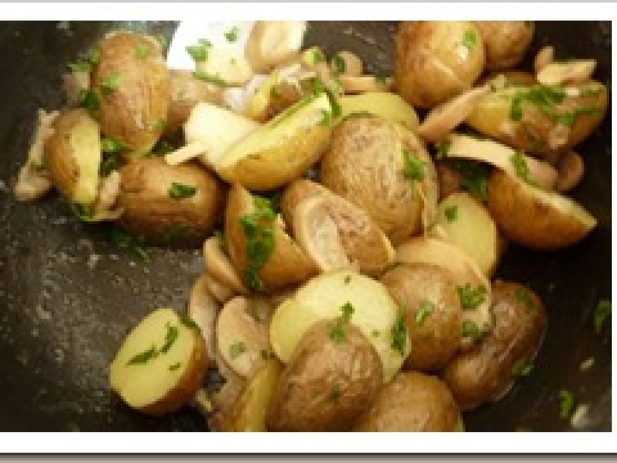 Receta de papas salteadas con hongos y perejil