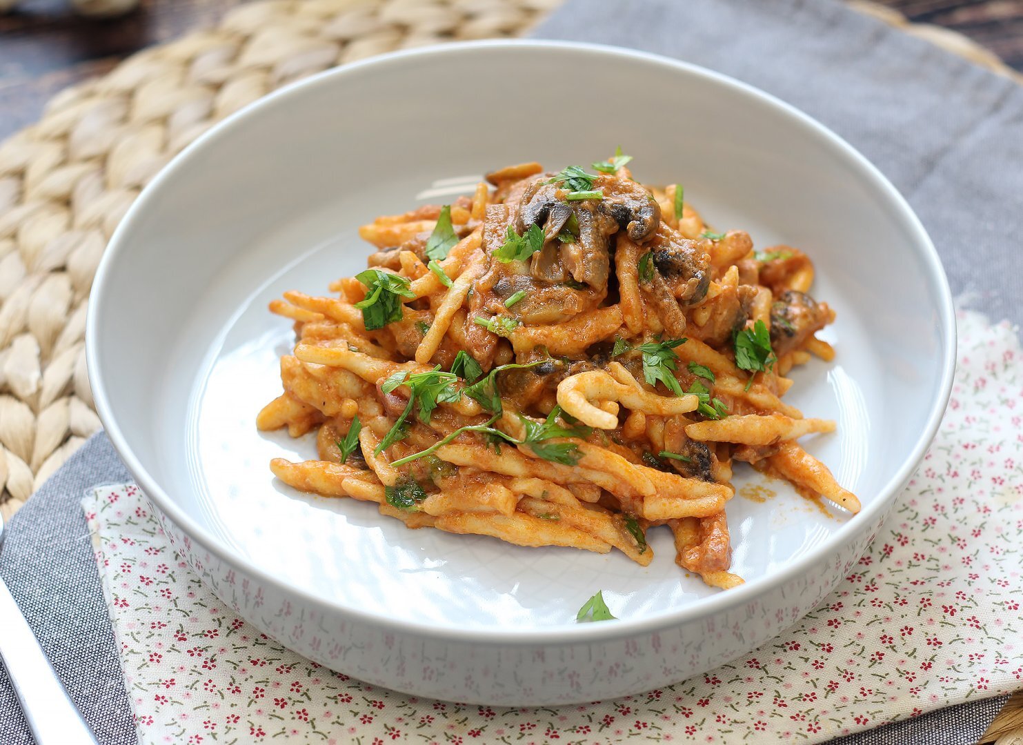 Receta de pasta alla boscaiola para otoño e invierno
