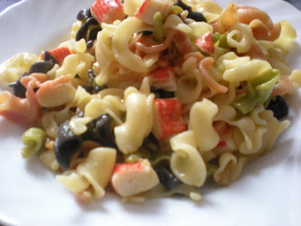 Pasta capricci (gigli) con palitos de surami - Receta Petitchef