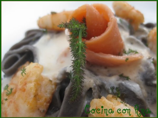 Pasta negra al salmon y al hinojo - Receta Petitchef