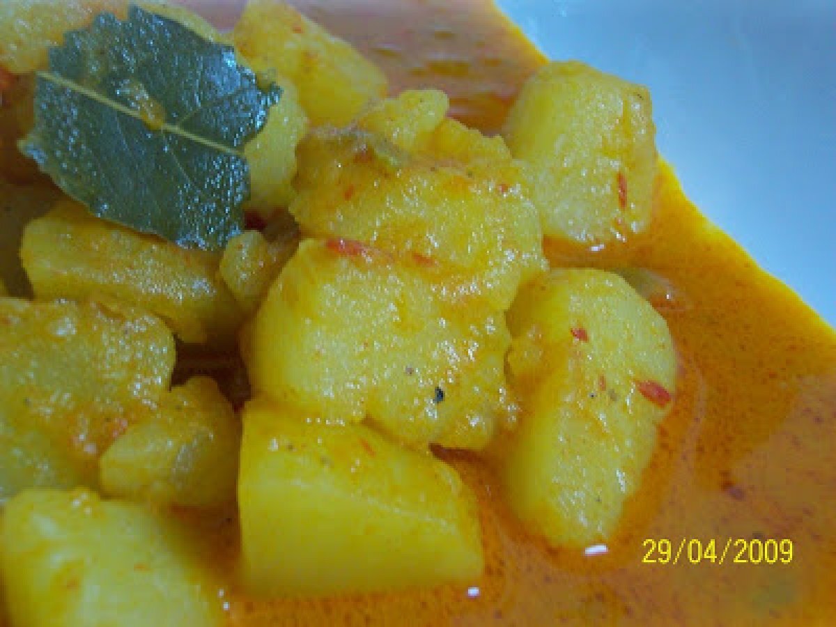 Receta de patatas guisadas en thermomix fácil y rápida