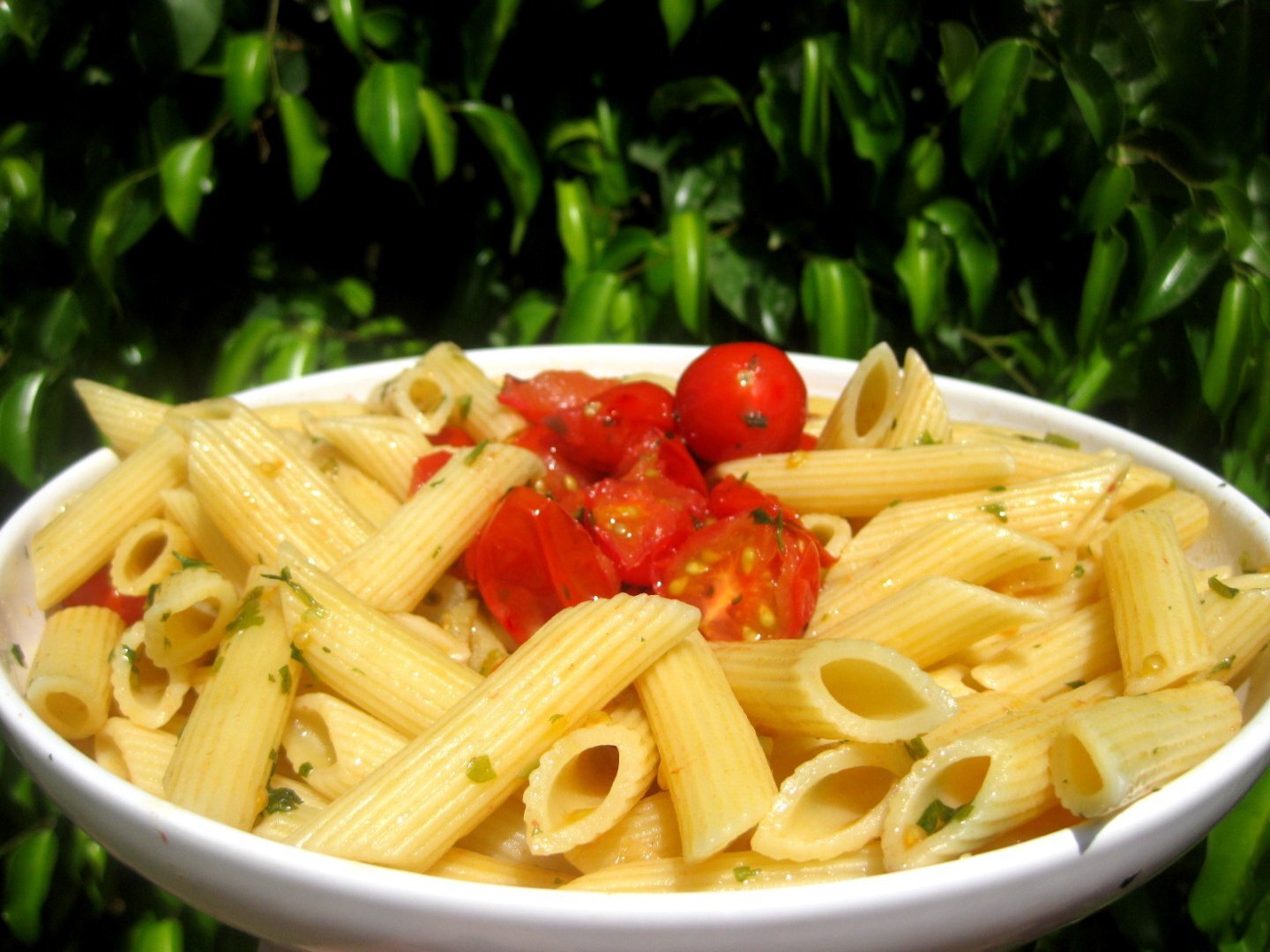 Receta de penne con salsa picante de tomate cherry