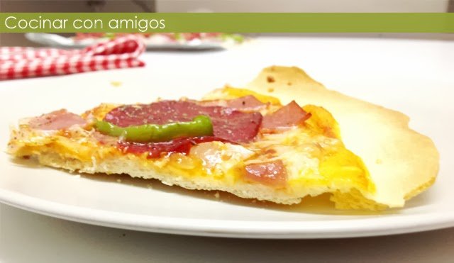 Receta de pizza de salami fácil y deliciosa