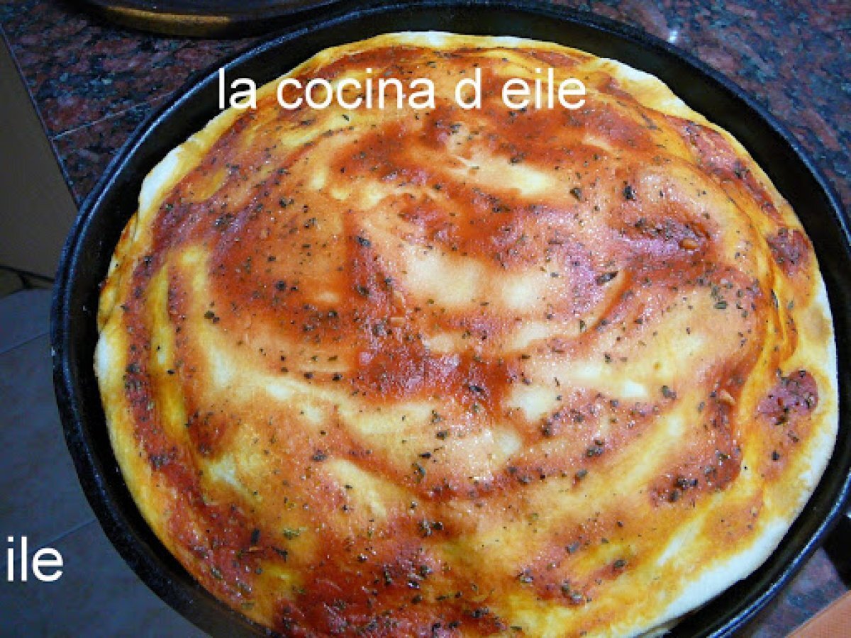 Receta de pizza rellena fácil y deliciosa
