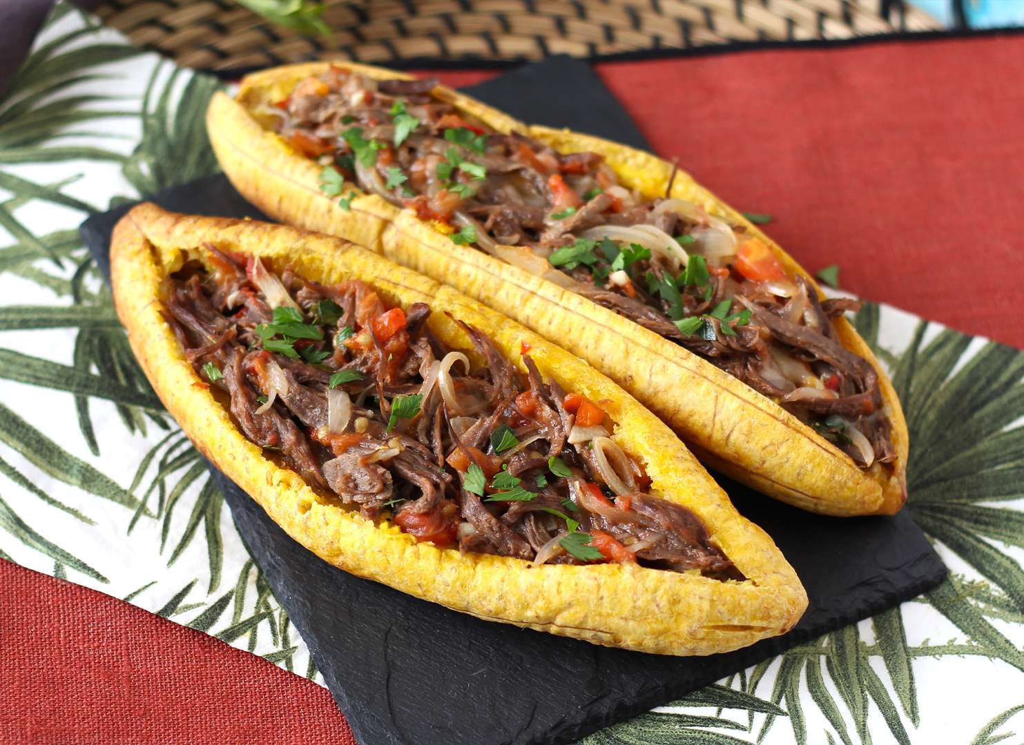 Receta: plátanos rellenos de carne y queso al horno