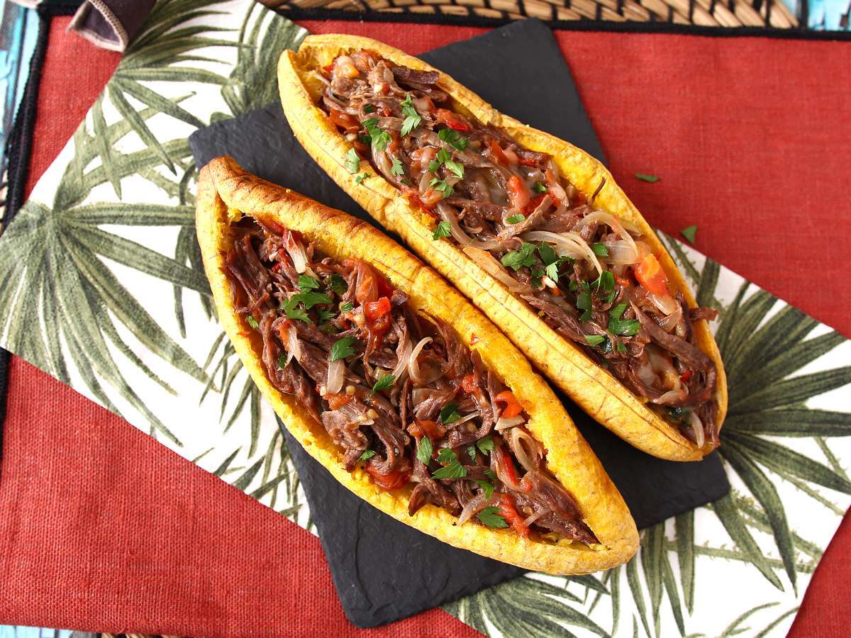 Receta: plátanos rellenos de carne y queso al horno