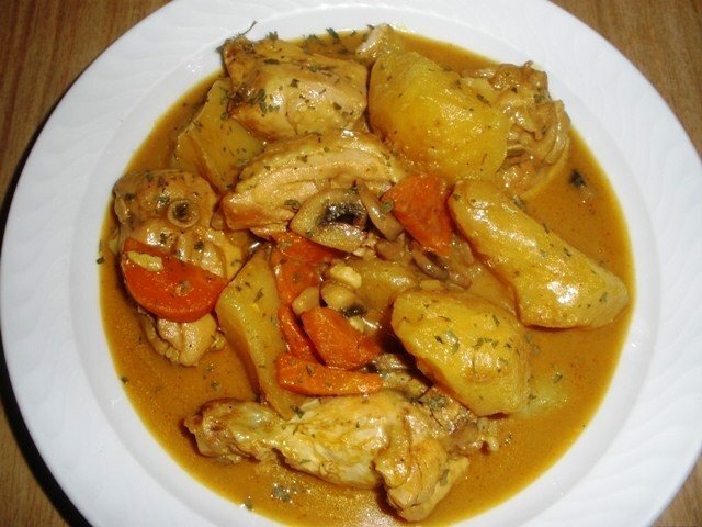 Receta de pollo al curry con leche de coco fácil