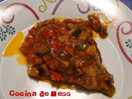 Receta de pollo/conejo con samfaina típica catalana