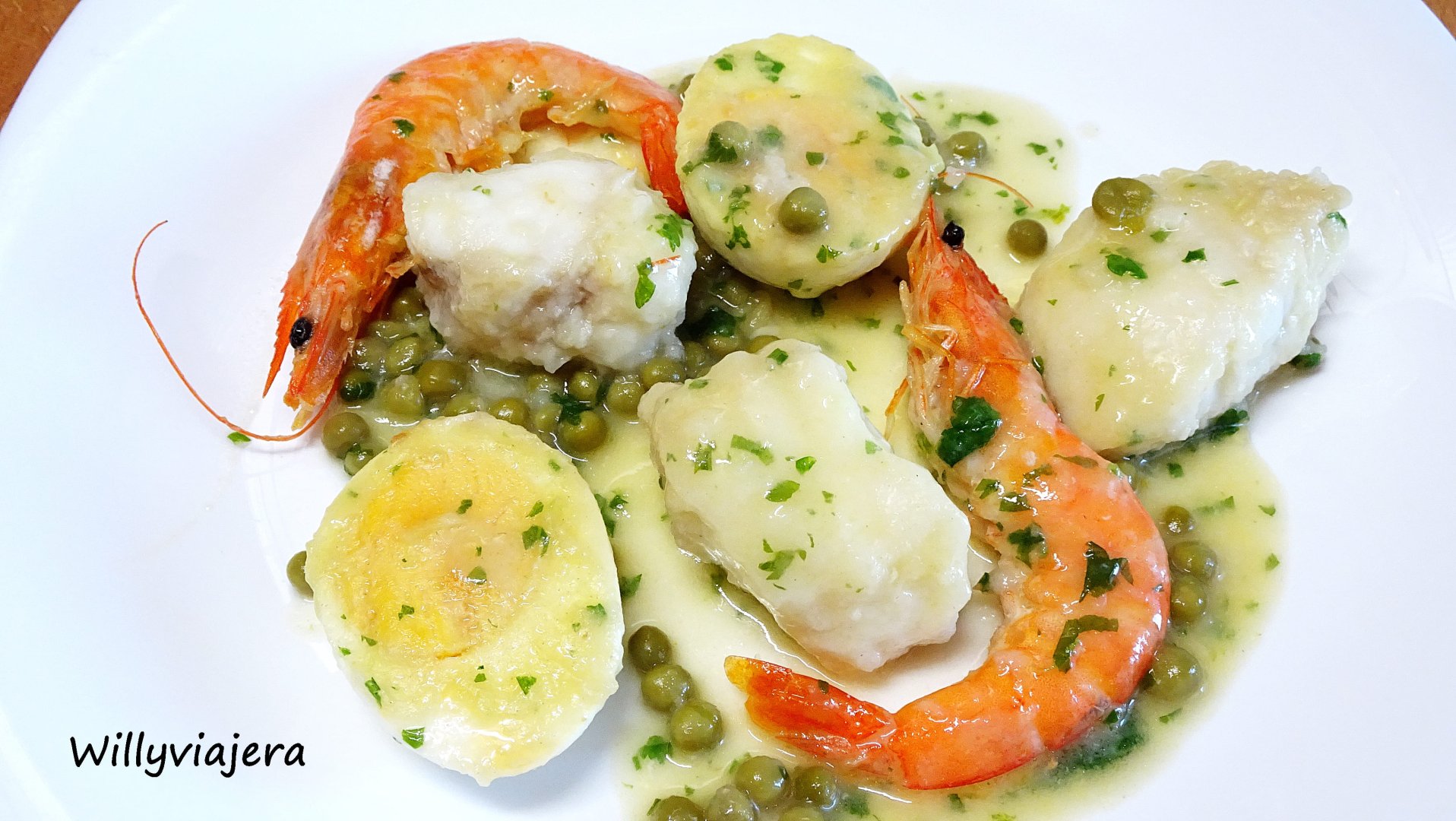 Receta de rape en salsa con langostinos