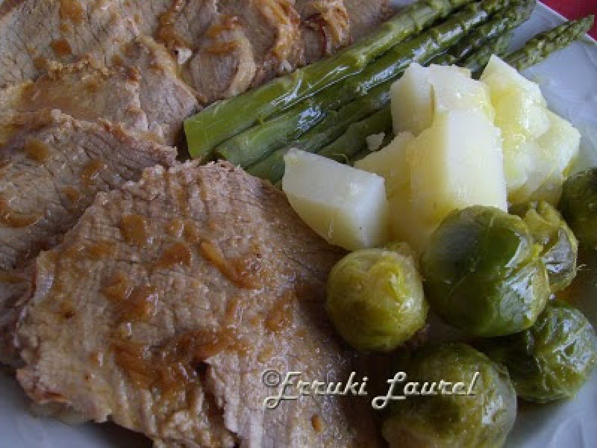 Receta de redondo de ternera con cebolla confitada