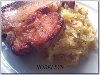 Receta fácil de repollo agrio con chuletas ahumadas