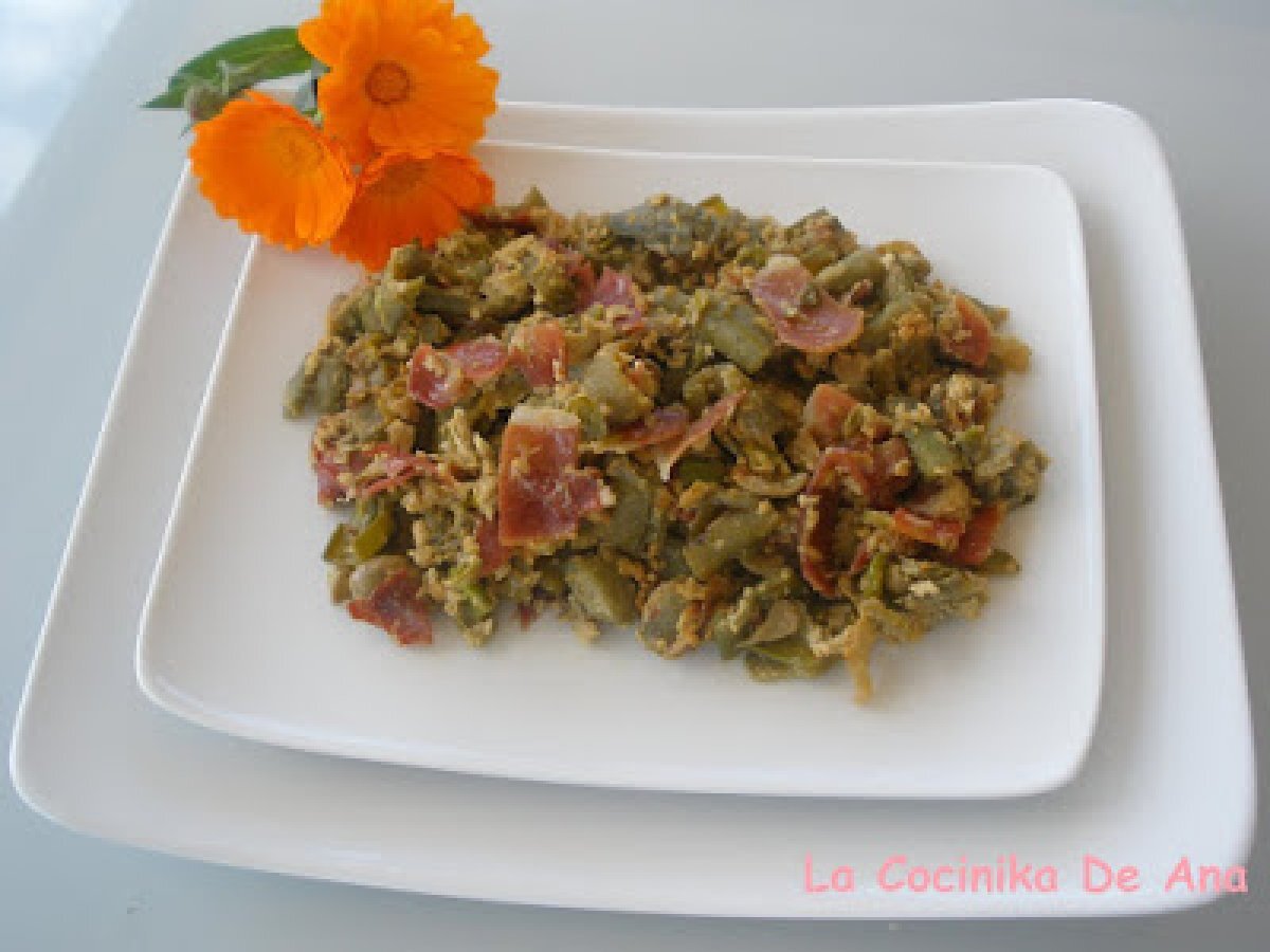 Receta de revuelto de habas con jamón serrano fácil