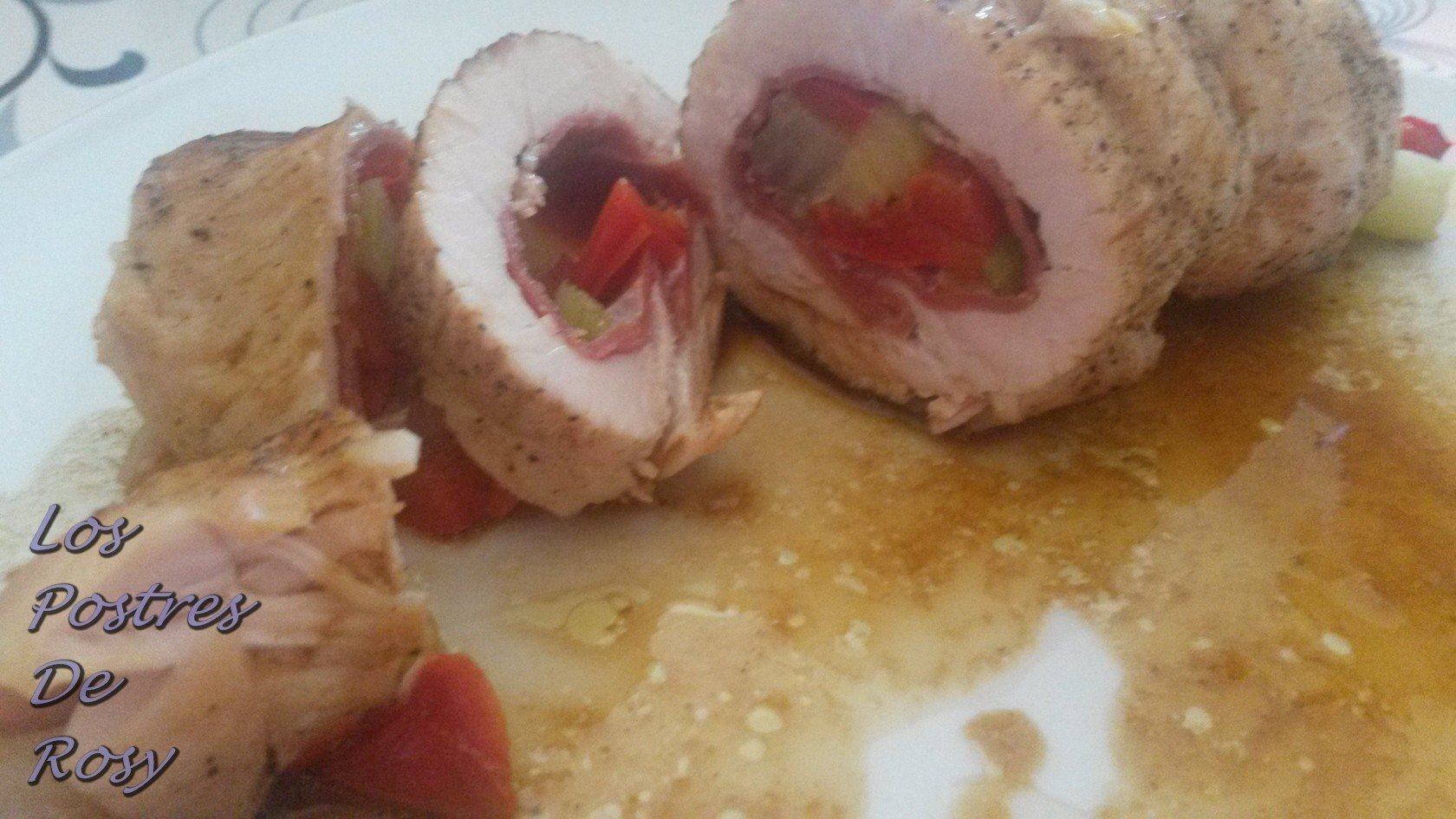 Rollito de pavo con jamon y verduras al horno - Receta Petitchef