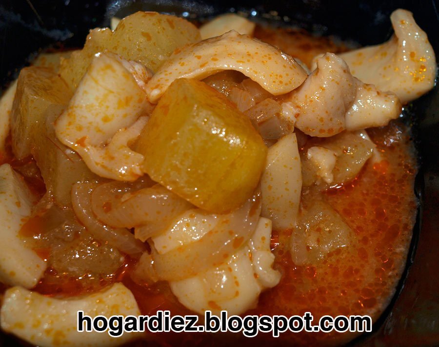 Receta de sepia en salsa con patatas fácil y deliciosa