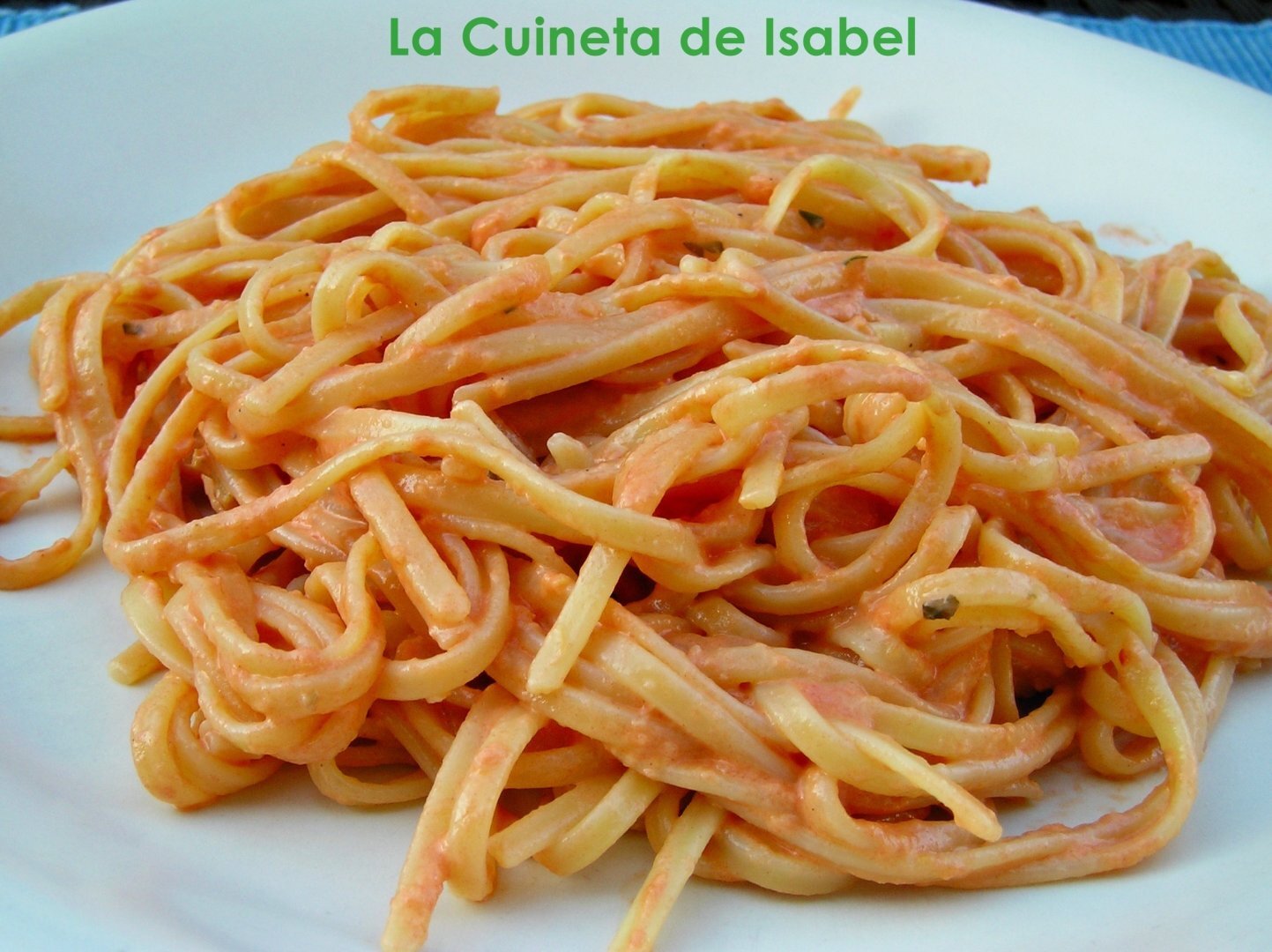 Receta de tallarines a la crema rosa fácil y rápida