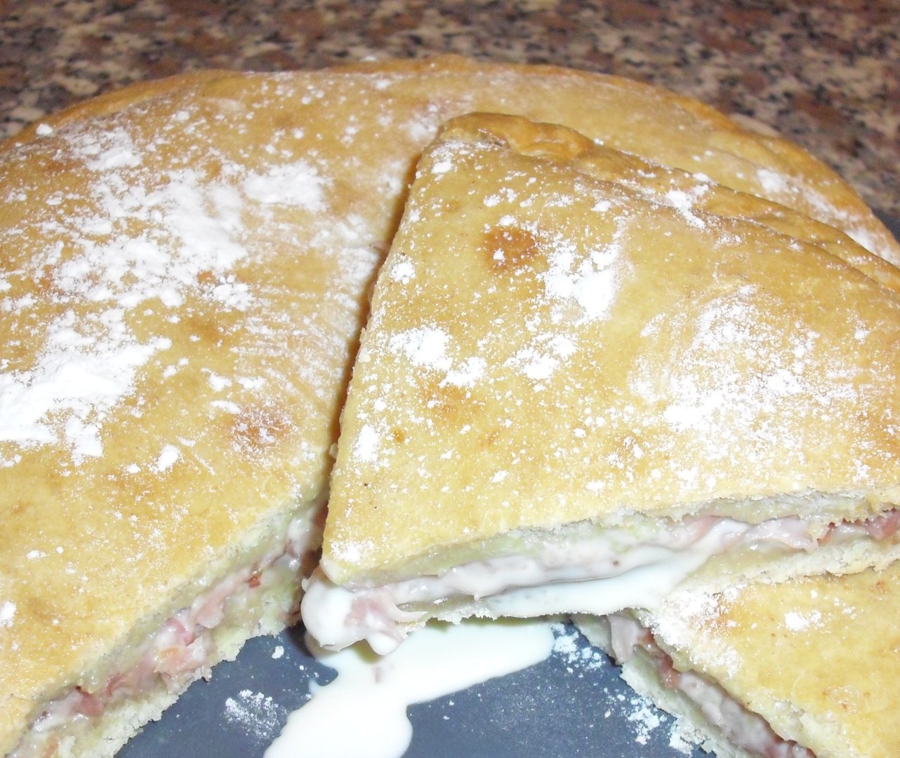 Torta de pan y queso président emmental