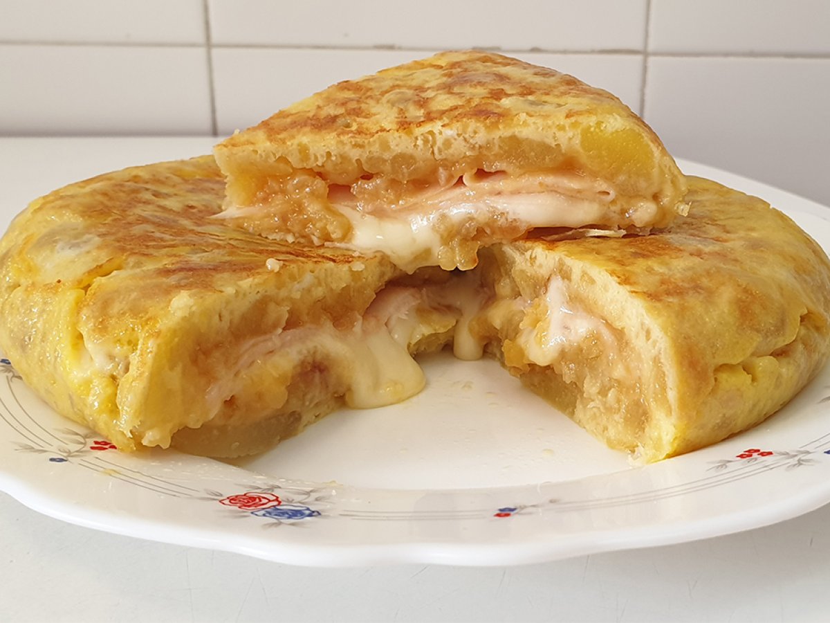 Receta de tortilla de patatas rellena