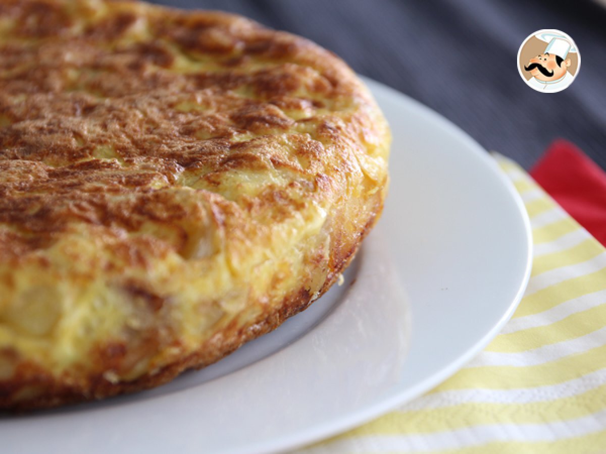 Receta de tortilla española de patatas con cebolla